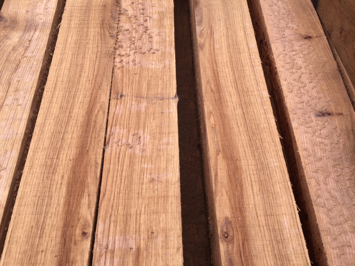 Træplanker og træbrædder til salg | Billige planker af træ